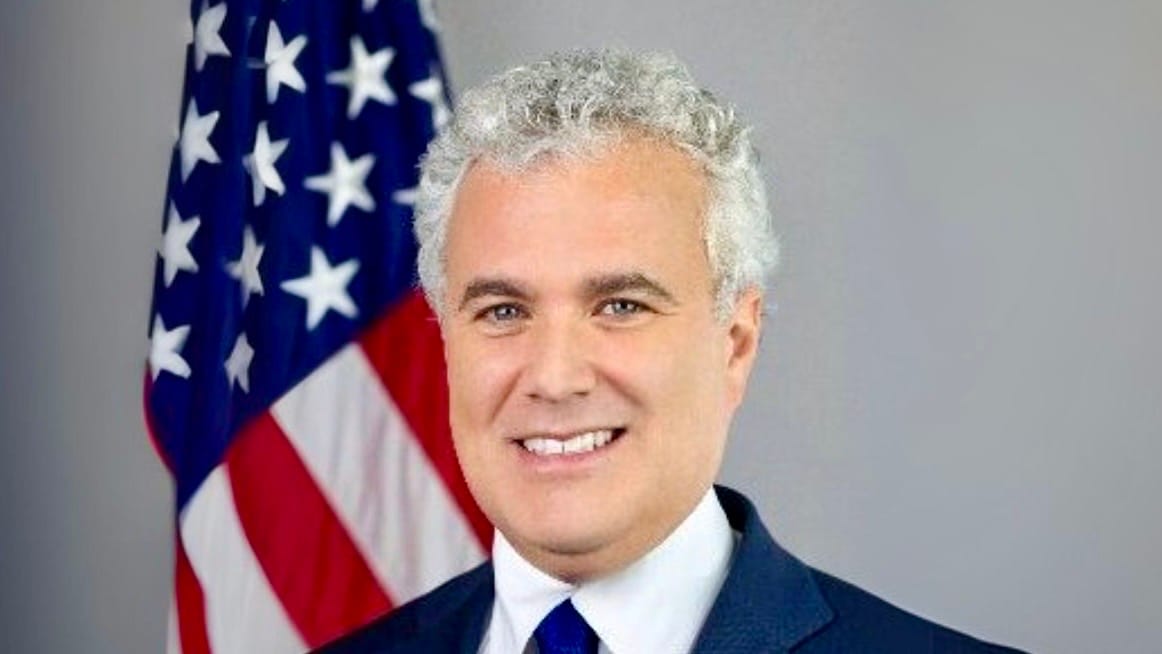 Former Biden Chief of Staff Jeff Zients Says Biden’s Memory and ...